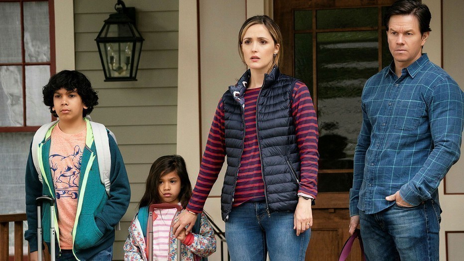 Instant Family - Rose Byrne en Mark Wahlberg als adoptieouders - TVgids.nl