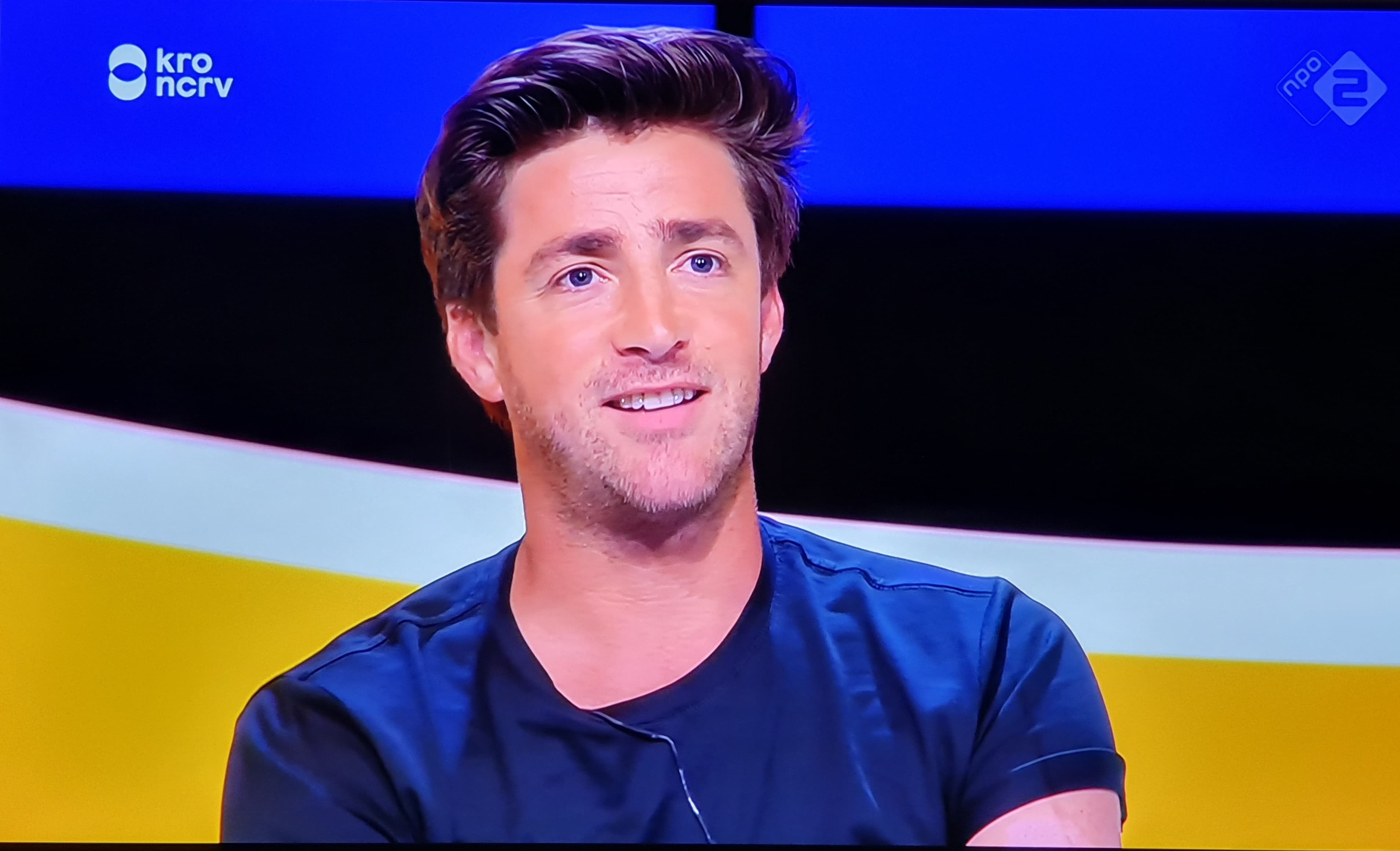 Hugo Kennis emotioneel na onverwachte tegenvaller - TVgids.nl