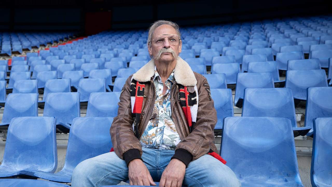 Turbo Review: lachend het goede doel steunen met Ome Cor op Pathé Thuis ...