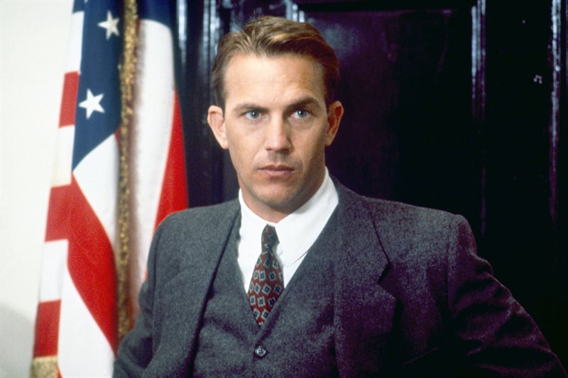 Kevin Costner gaat achter Al Capone aan in The Untouchables - TVgids.nl
