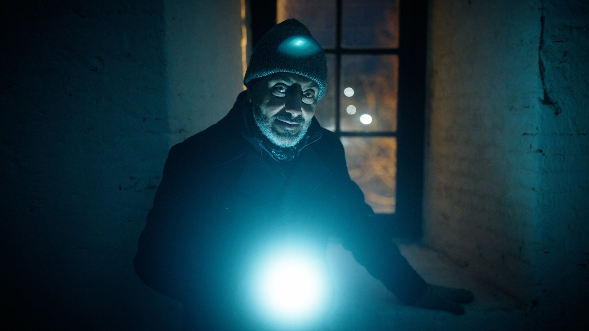 Kefah Allush brengt Watersnoodramp opnieuw tot leven in De Nacht van ...