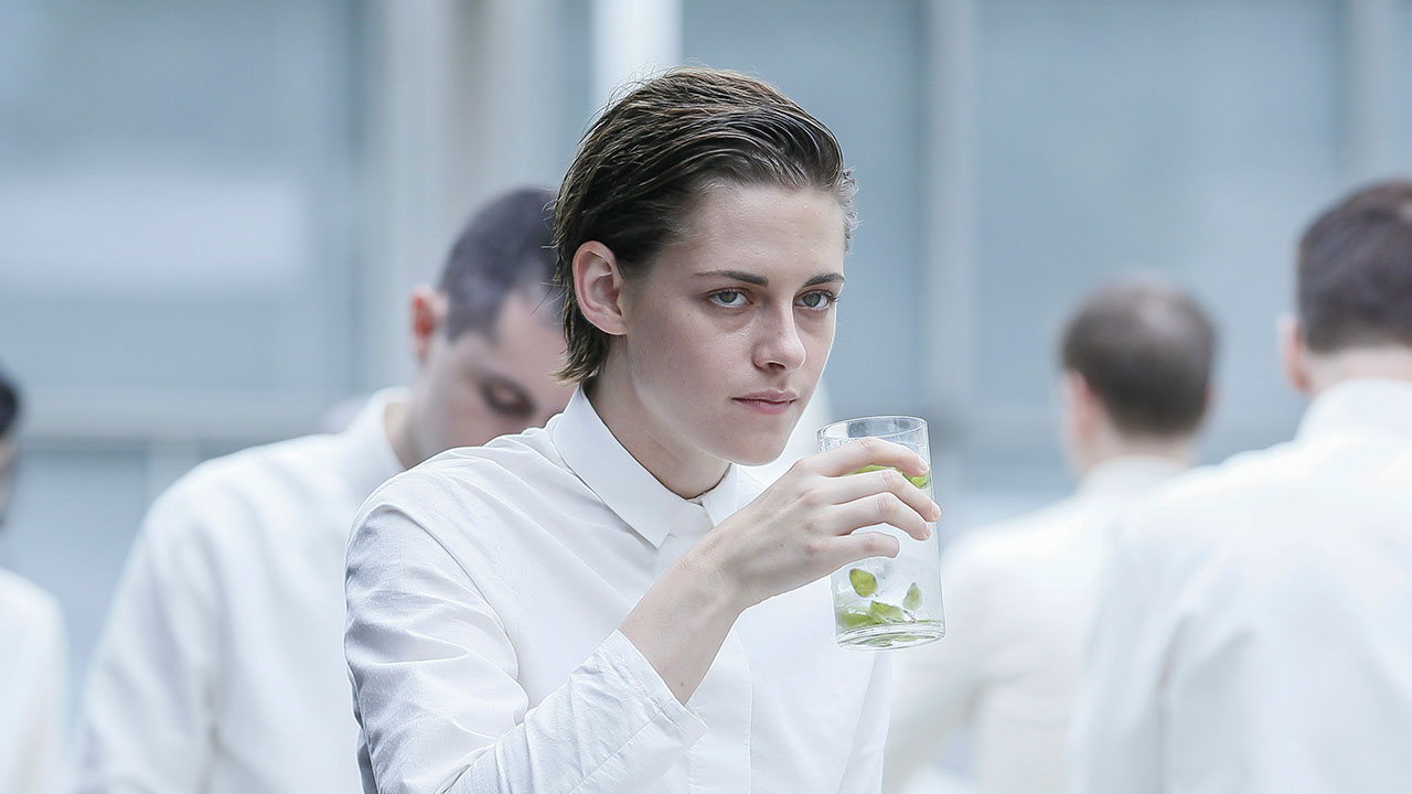 Kristen Stewart en Nicholas Hoult krijgen gevoelens voor elkaar in ...