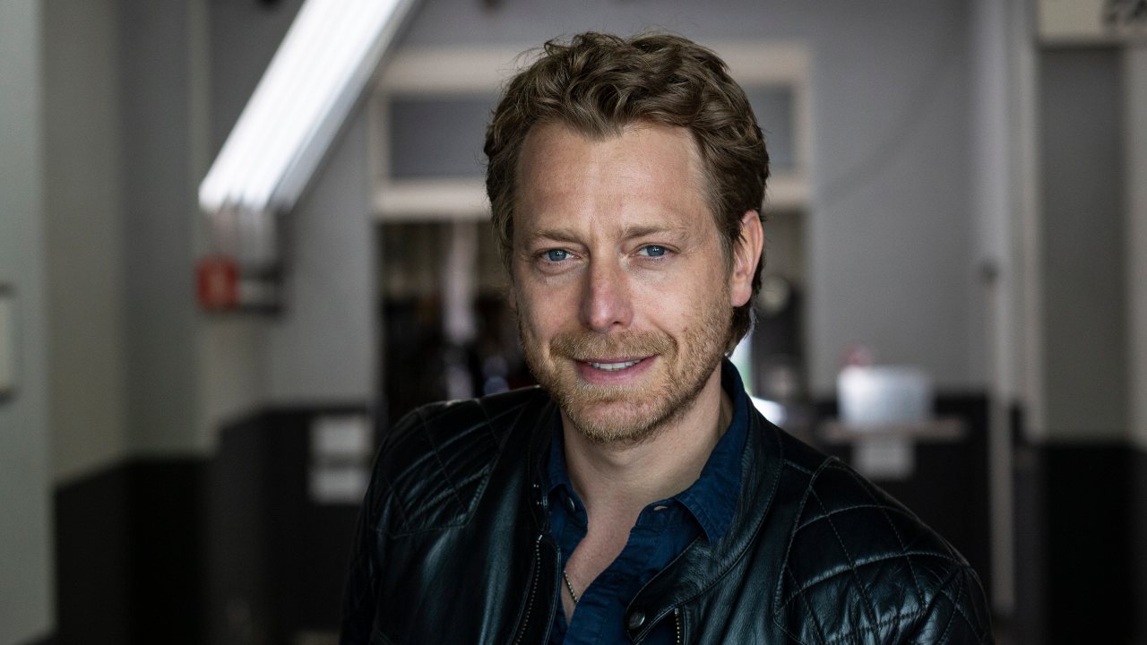 Mark van Eeuwen over nieuw seizoen Flikken Rotterdam: 'Niets leuker dan ...