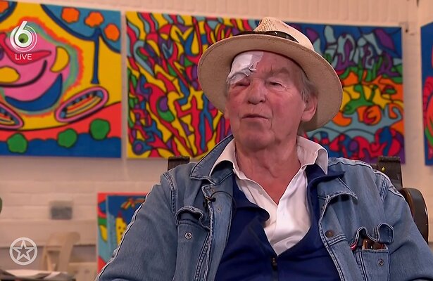 Peter Faber verschijnt met gehavend gezicht op televisie - TVgids.nl