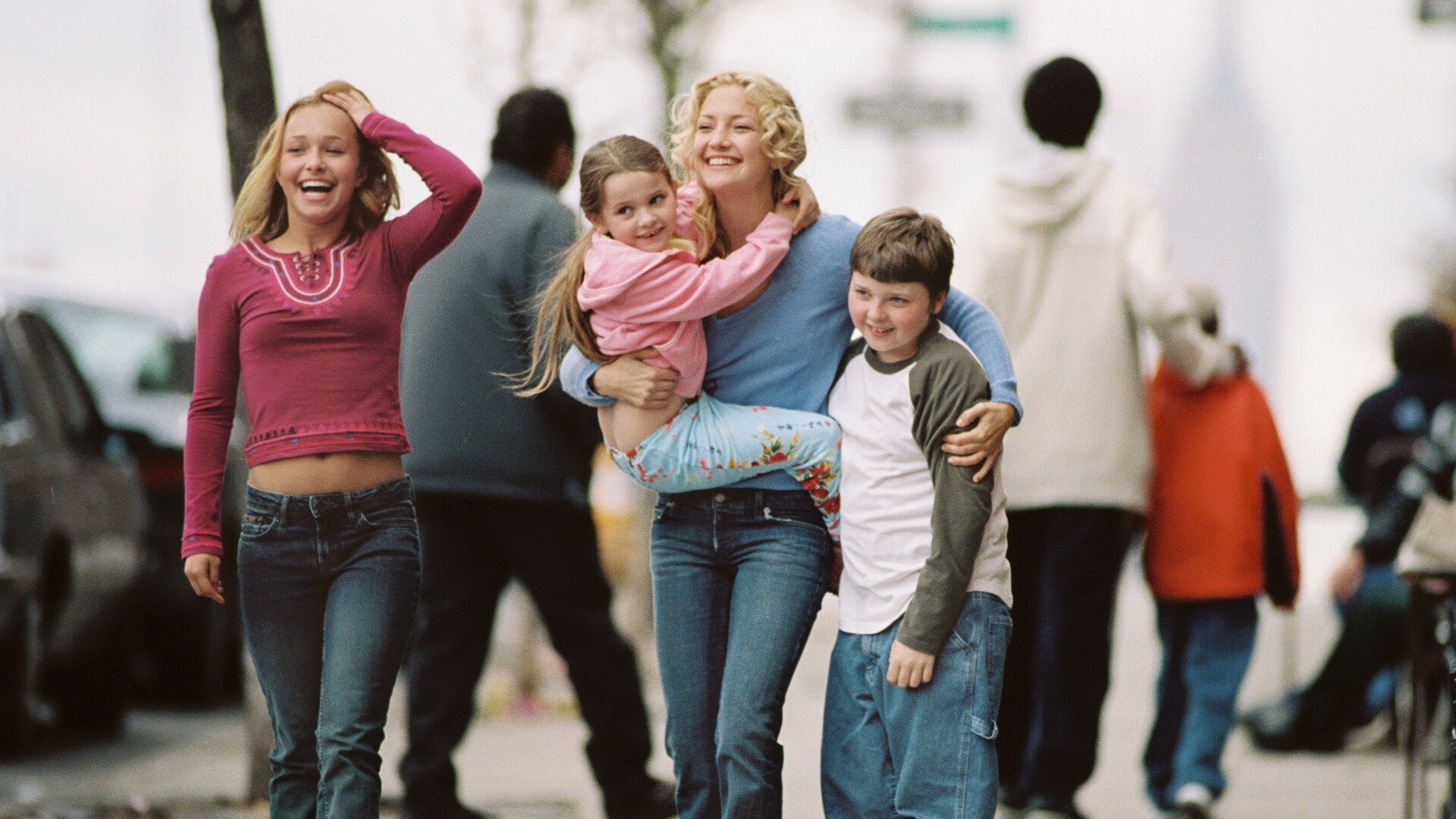 Kate Hudson plotseling de voogdij over haar neefje en nichtjes in ...