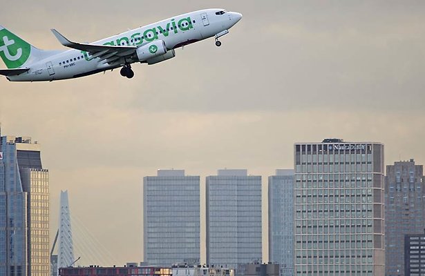 SBS maakt achter de schermen bij Transavia - TVgids.nl