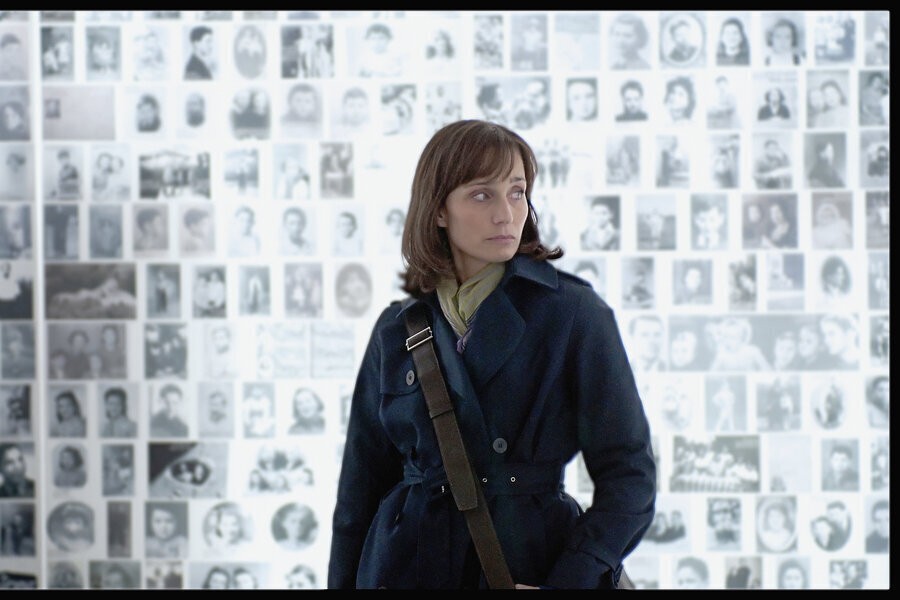 RTL8 zendt de ontroerende oorlogsfilm Haar Naam Was Sarah uit - TVgids.nl