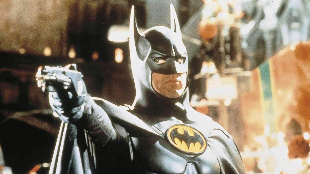 Michael Keaton heeft een kattige tegenstander in Batman Returns - TVgids.nl