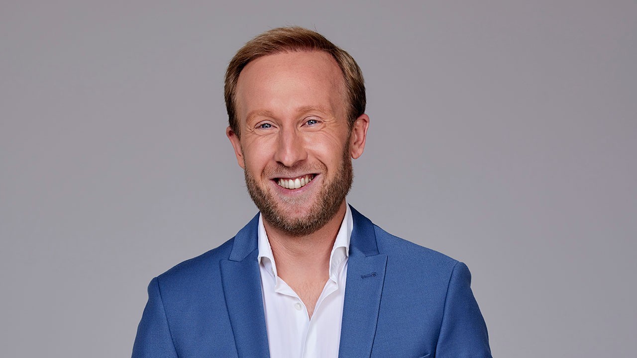 Raymond Mens schuift aan bij Vandaag Inside op SBS6 - TVgids.nl