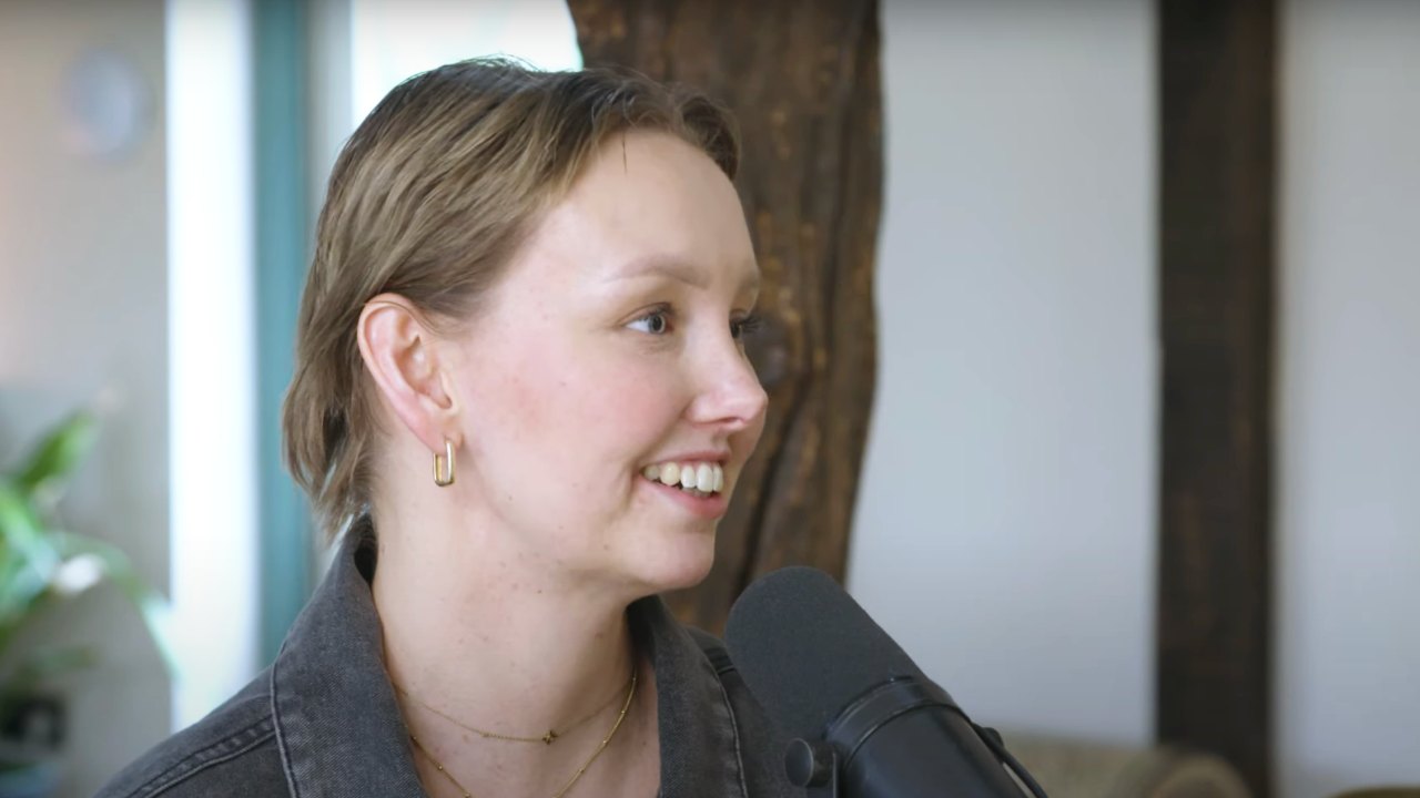 Zo gaat het nu met Eva uit Over Mijn Lijk 2024 - TVgids.nl