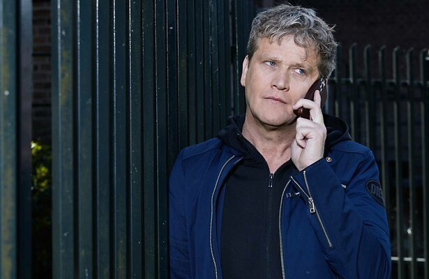 Alberto Stegeman krijgt te maken met WhatsAppfraude in Undercover in ...