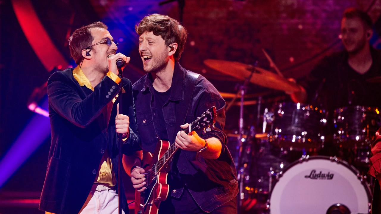 De beste optredens van Bee Gees Forever in The Tribute: Battle of the ...