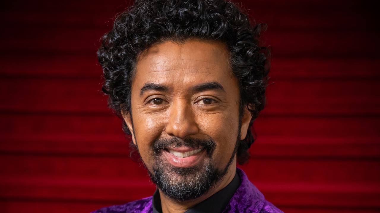 Jörgen Tjon A Fong trekt ten strijde in De Slimste Mens - TVgids.nl