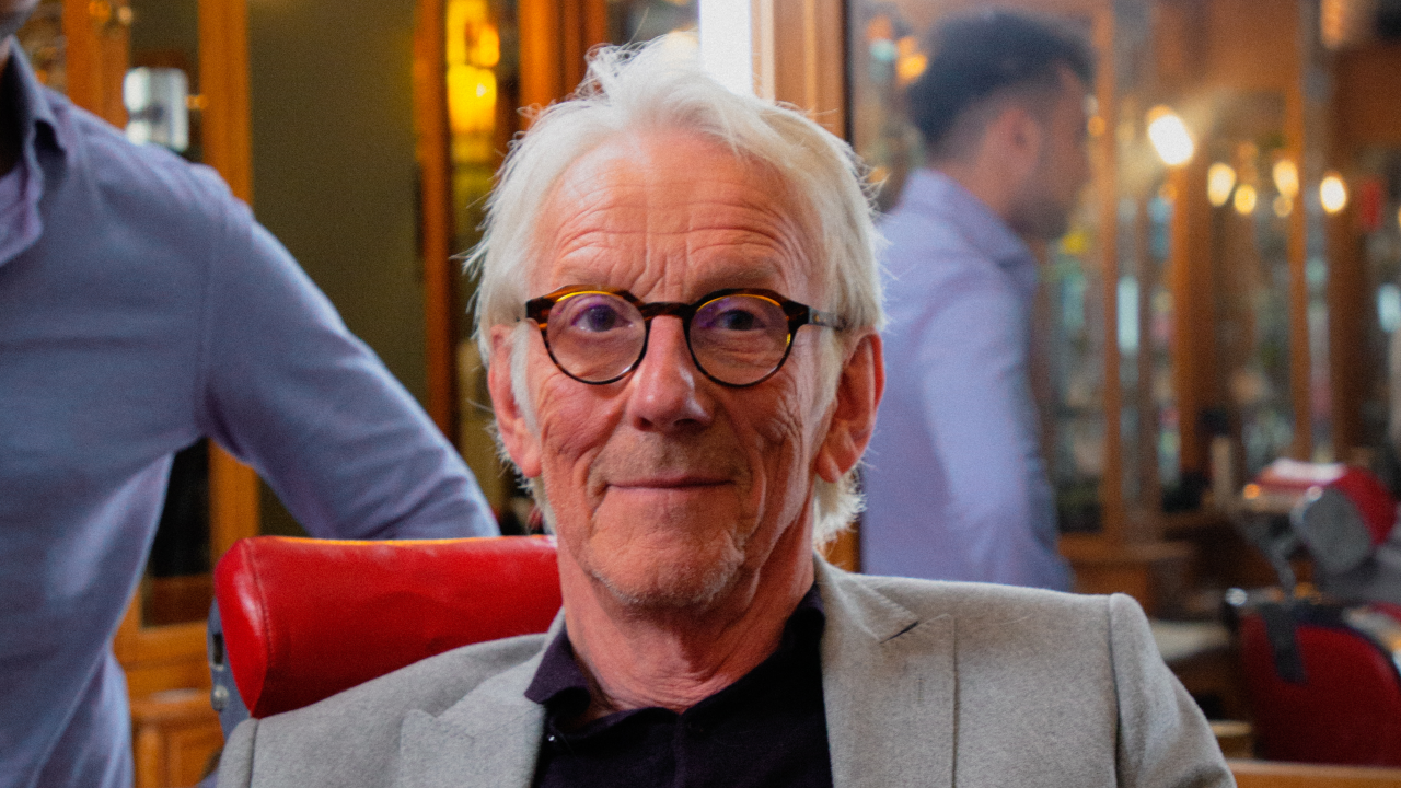 Negentigste voorstelling van Freek de Jonge op televisie - TVgids.nl