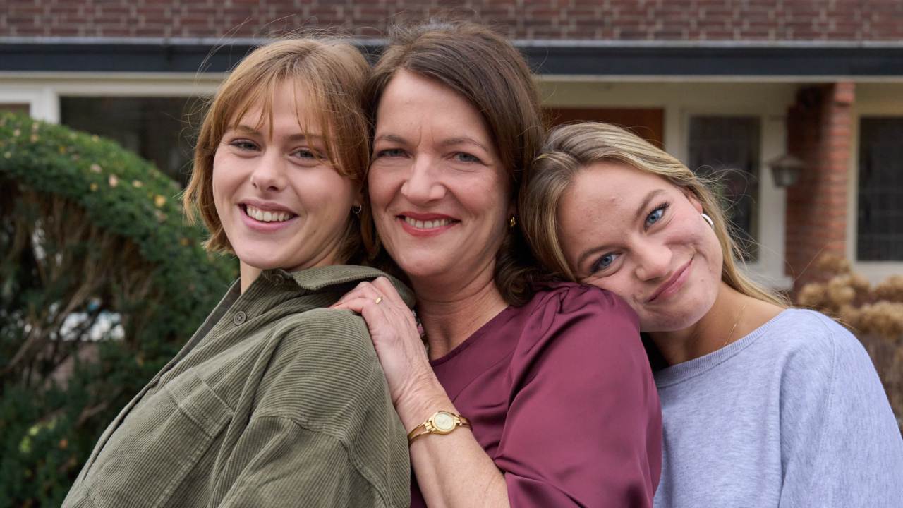 Een confrontatie dreigt tussen Malou en Hansje in het vijfde seizoen ...