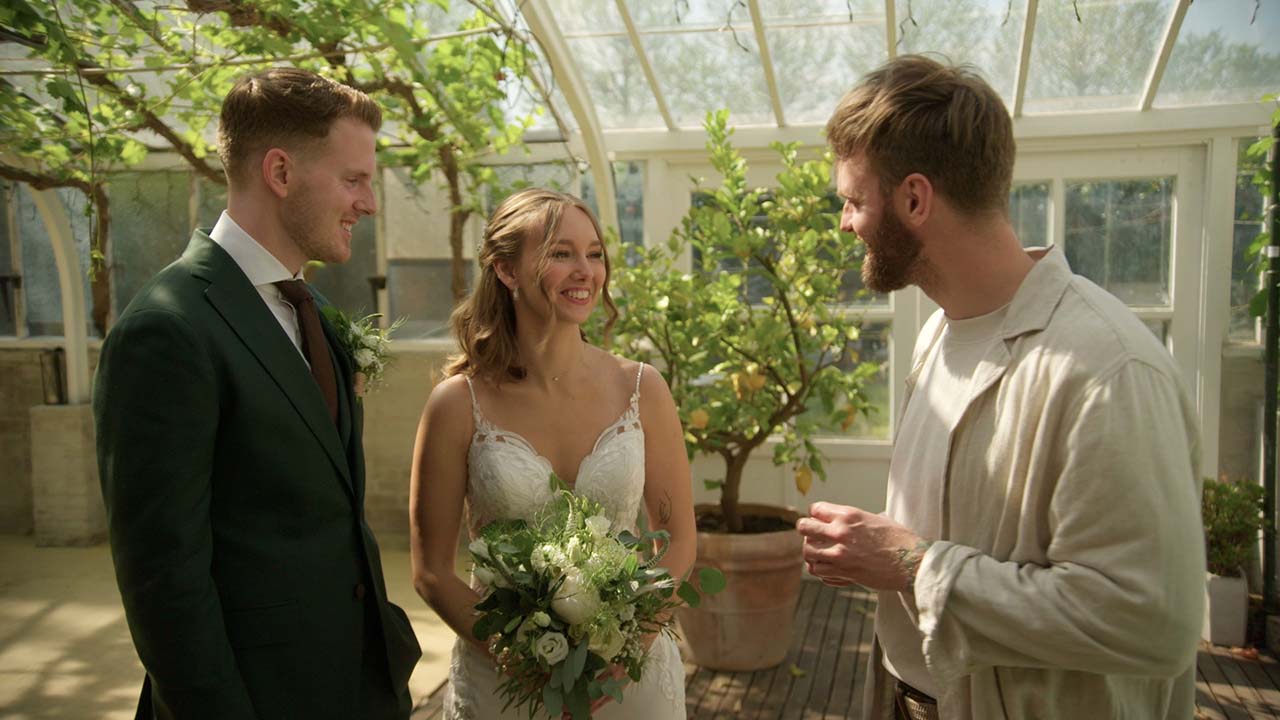 Tim Hofman deelt beelden van Over Mijn Lijk-reünie - TVgids.nl