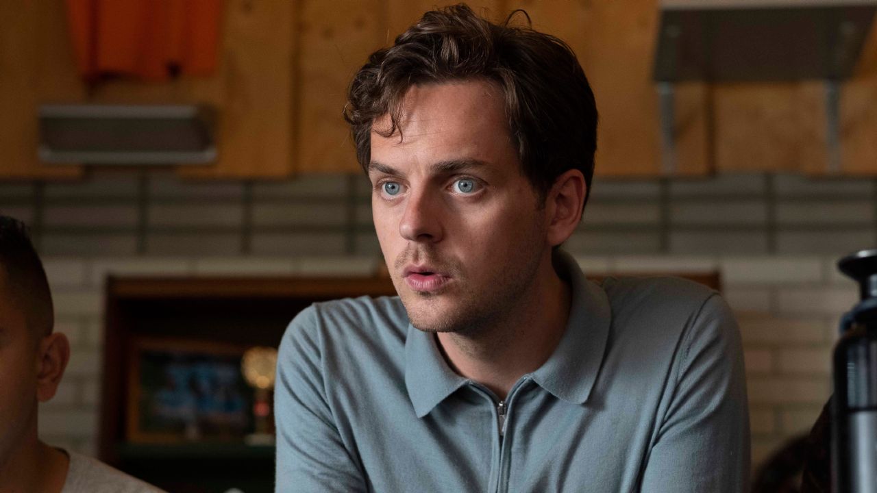 Junior heeft het zwaar in All Stars & Zonen - TVgids.nl