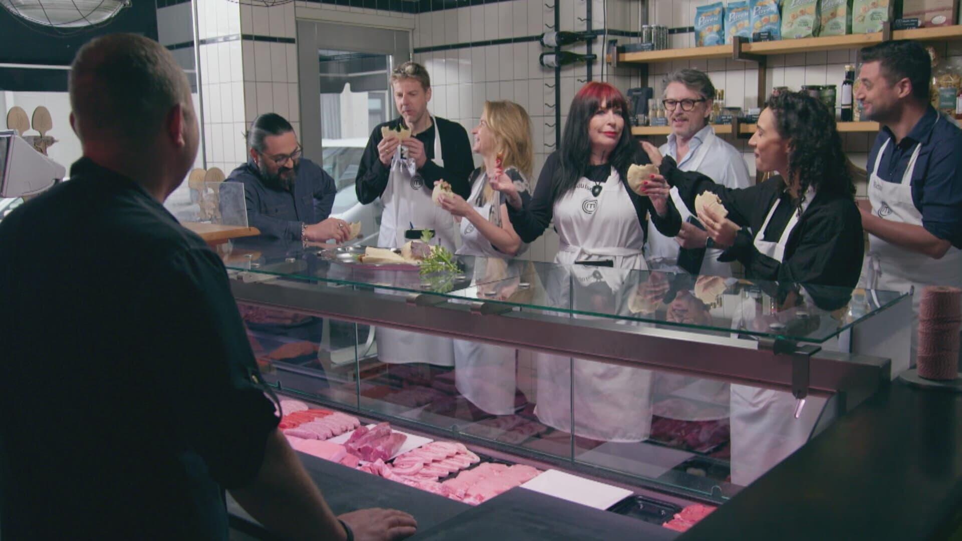 De kandidaten van Celebrity MasterChef Nederland moeten een sterke maag ...