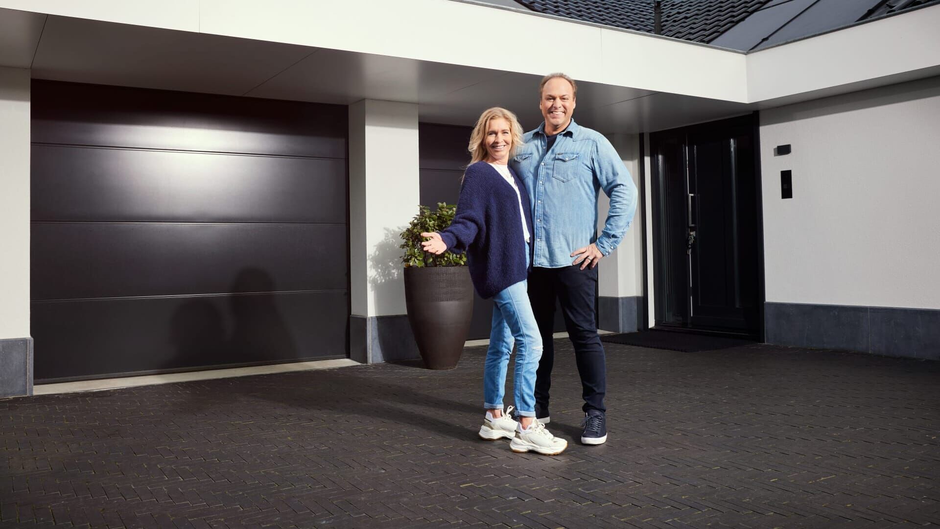 Frans Bauer heeft wat bijzonders te vieren in De Bauers - 20 Jaar Later - TVgids.nl