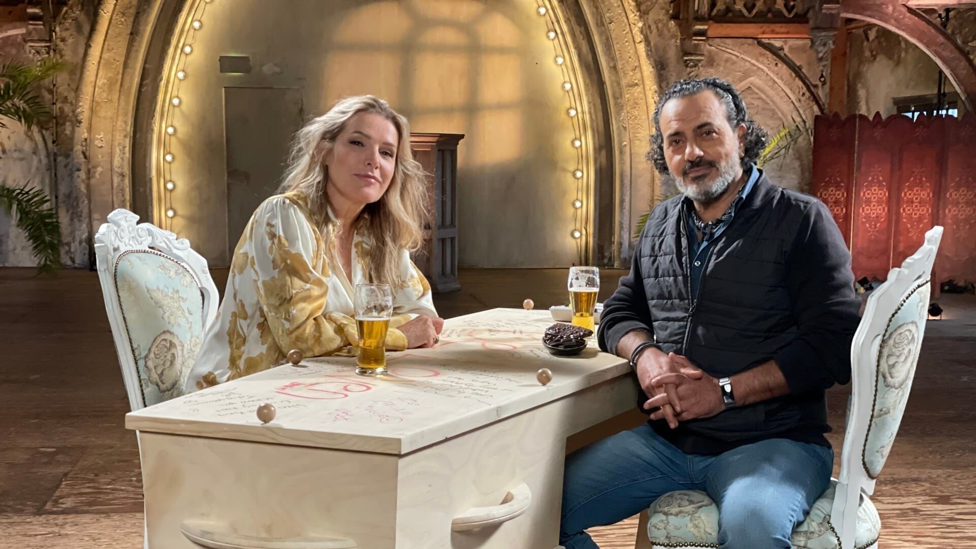 Kefah Allush spreekt in de slotaflevering van De Kist met Lucille Werner - TVgids.nl