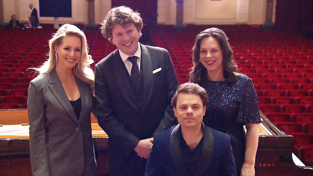 Roel van Velzen en Dominic Seldis zijn juryleden in RTL-programma De ...