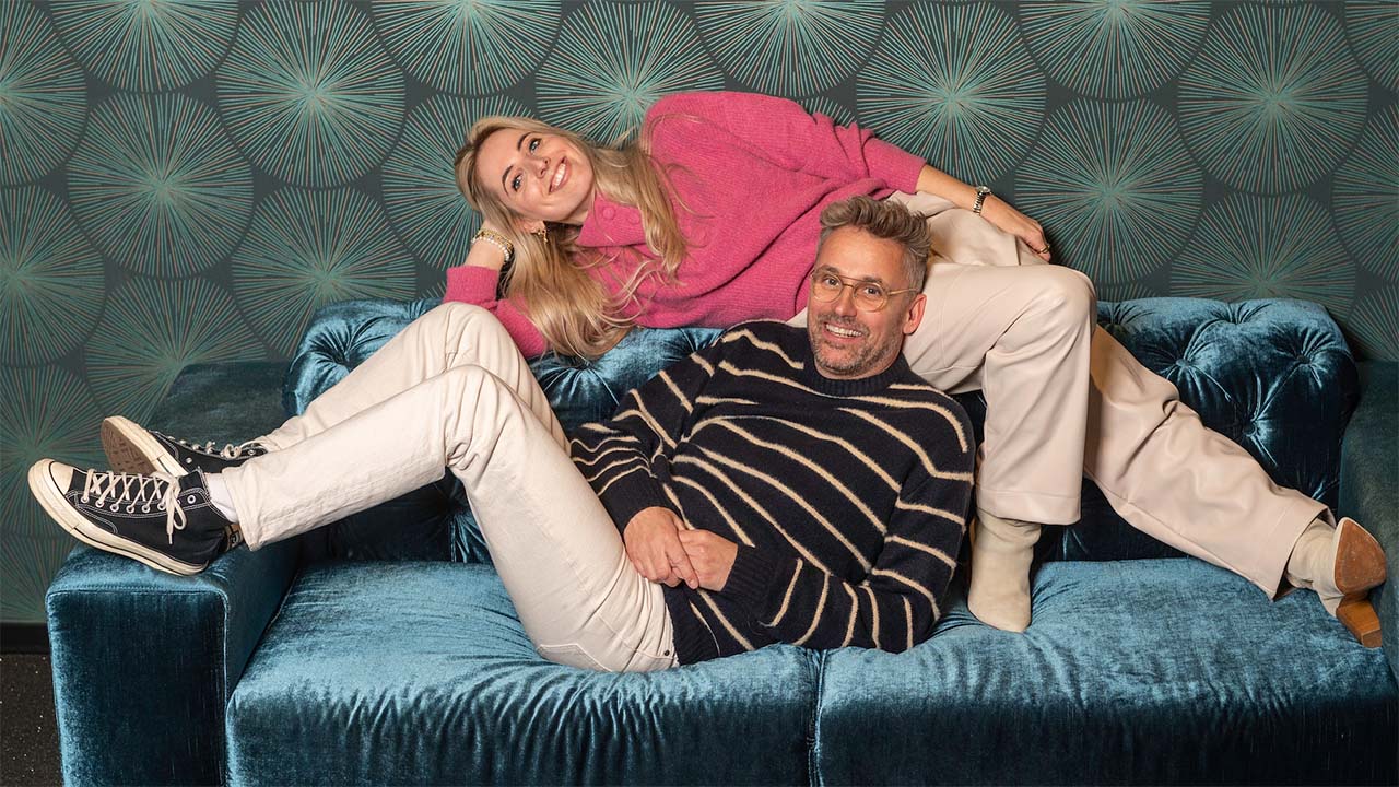 Patrick Martens en Eline de Ruig blikken wekelijks terug op B&B Vol ...