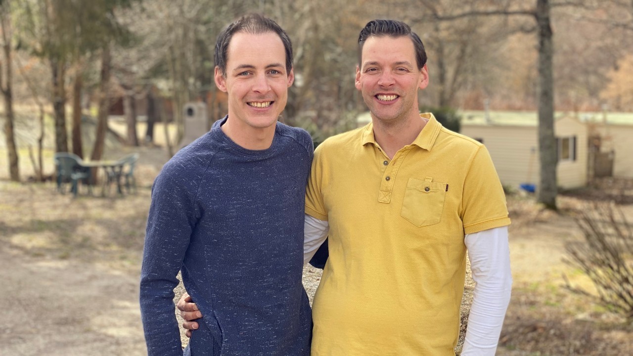 Hoe het verhaal van Dennis en Jelle uit Ik Vertrek verder ging - TVgids.nl