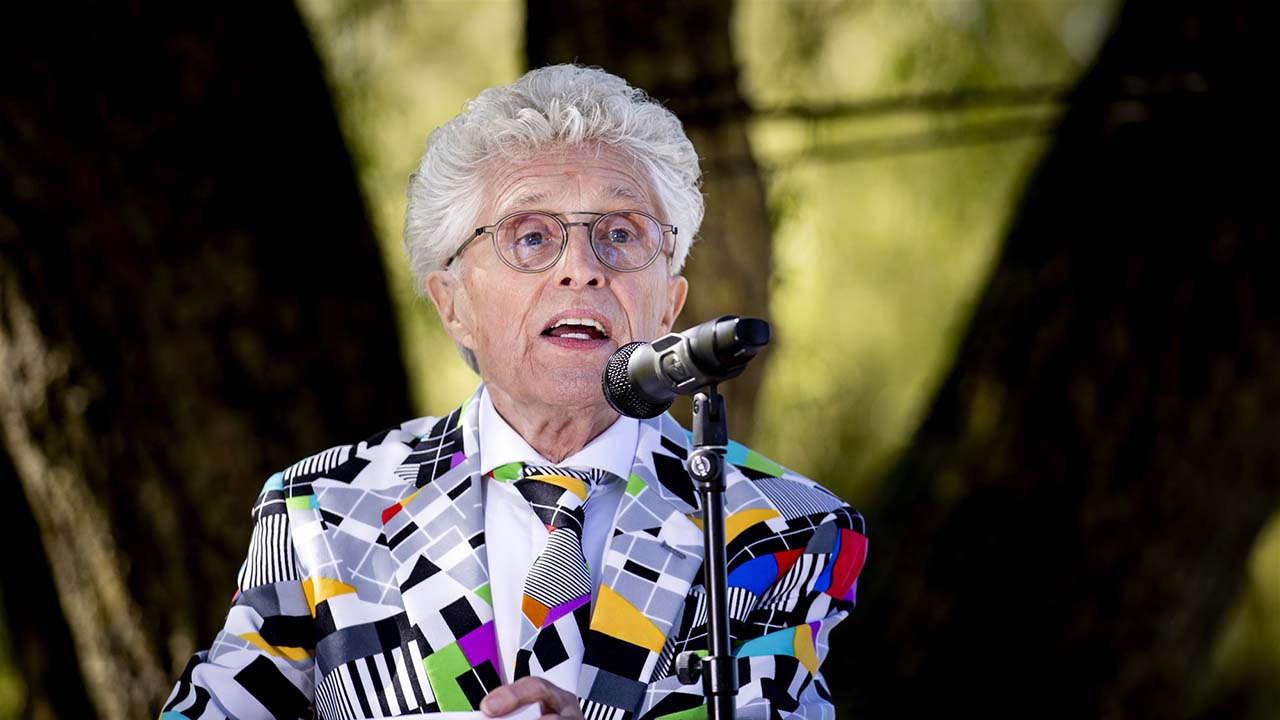 Kefah Allush trapt Mijn Vlakke Land af in Groningen met Jacques d’Ancona - TVgids.nl