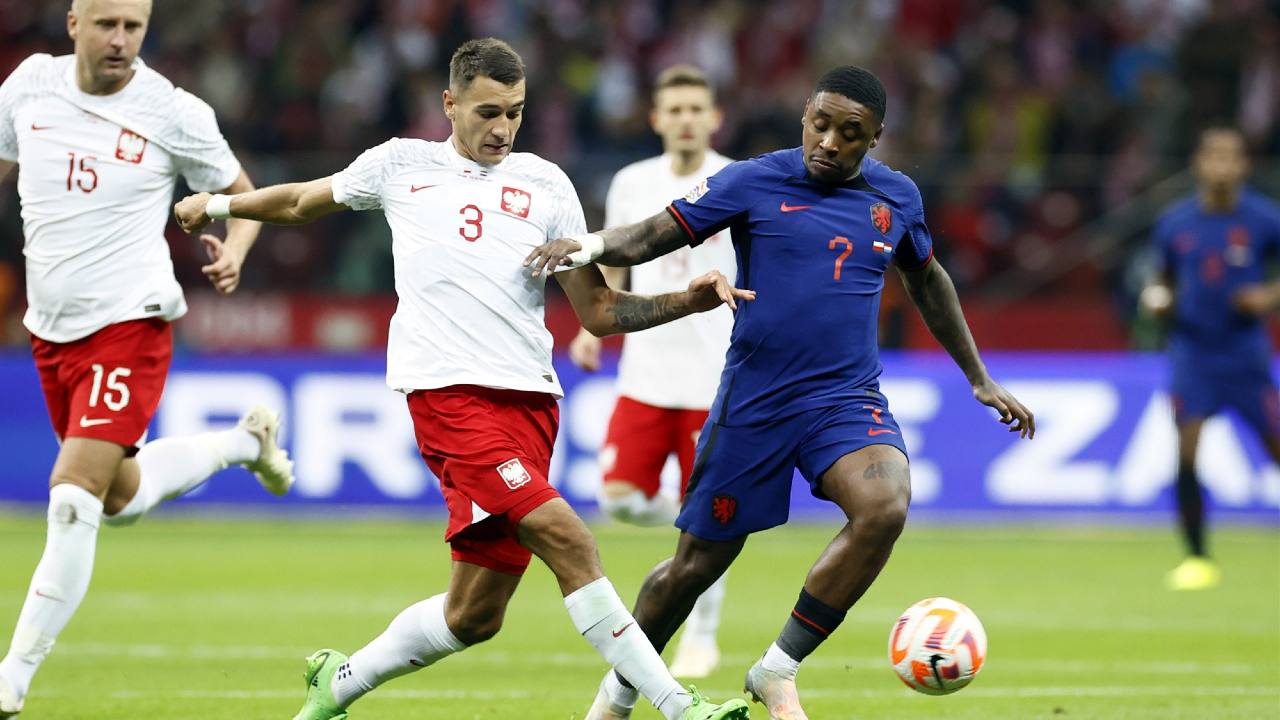 De TV van gisteren: Bijna 2 miljoen kijkers voor voetbal op NPO3 ...