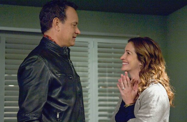 Tom Hanks wordt verliefd op Julia Roberts in komedie Larry Crowne ...