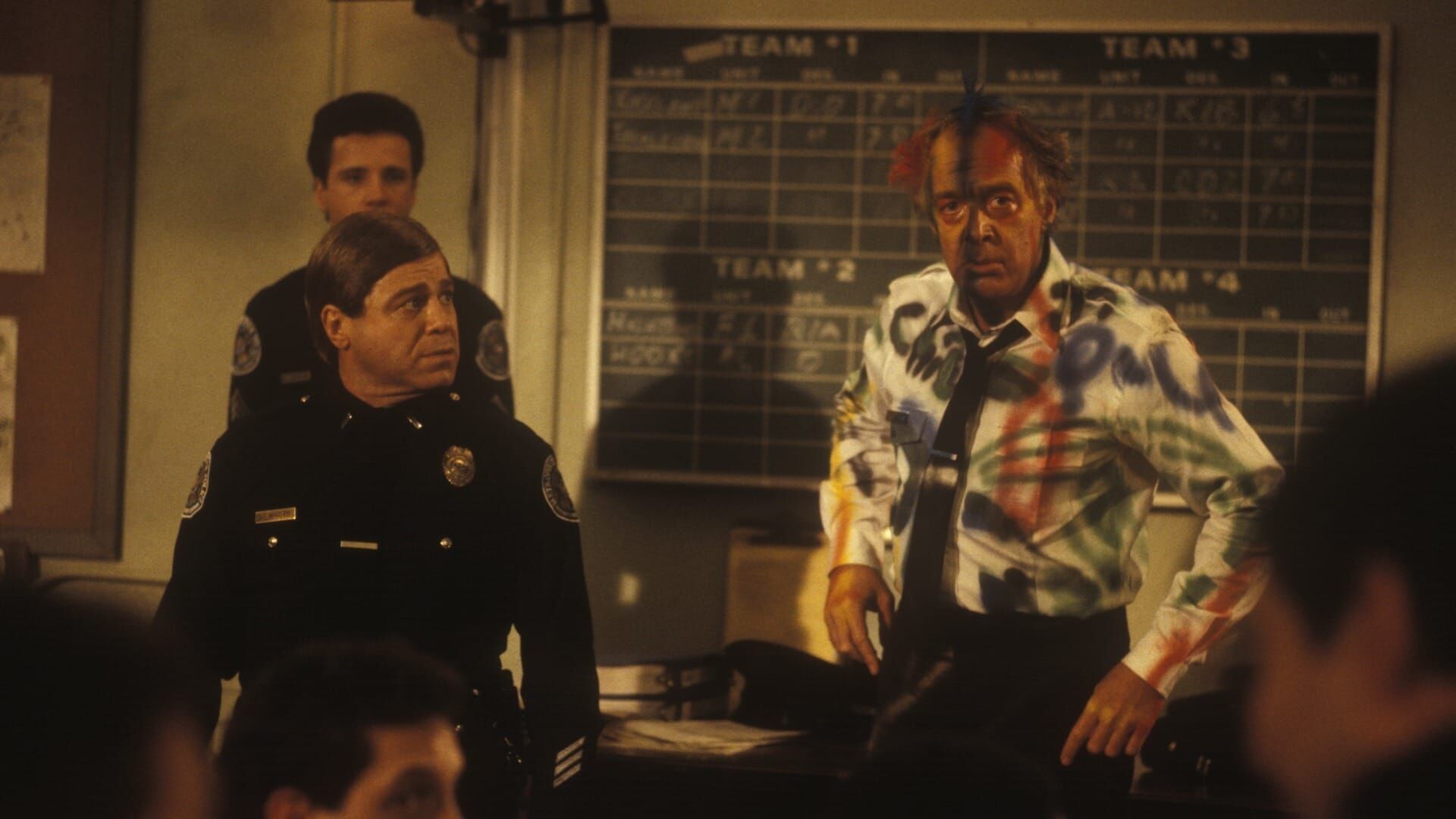 Het is tijd voor de eerste werkdag voor de rekruten in Police Academy 2 ...