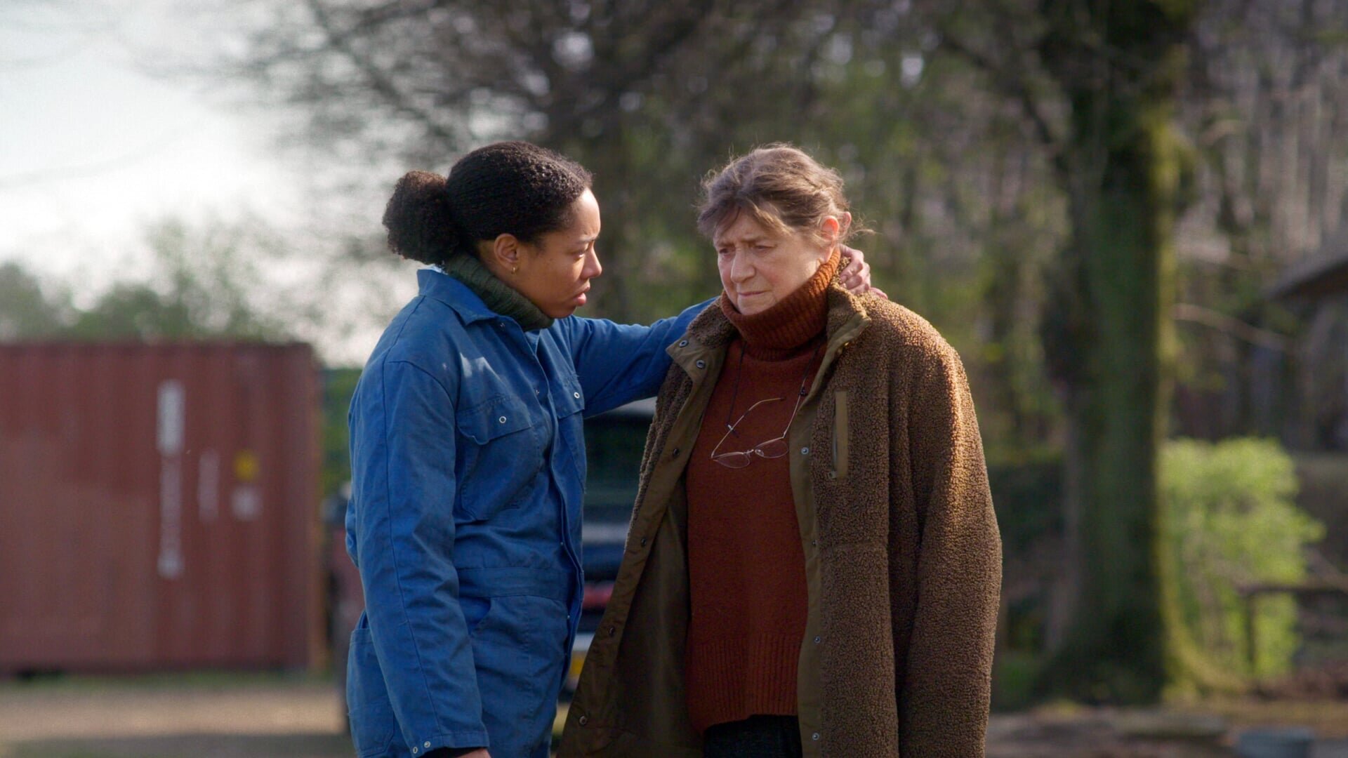 Joy Delima twijfelt opeens aan alles en iedereen in dramaserie Zussen - TVgids.nl