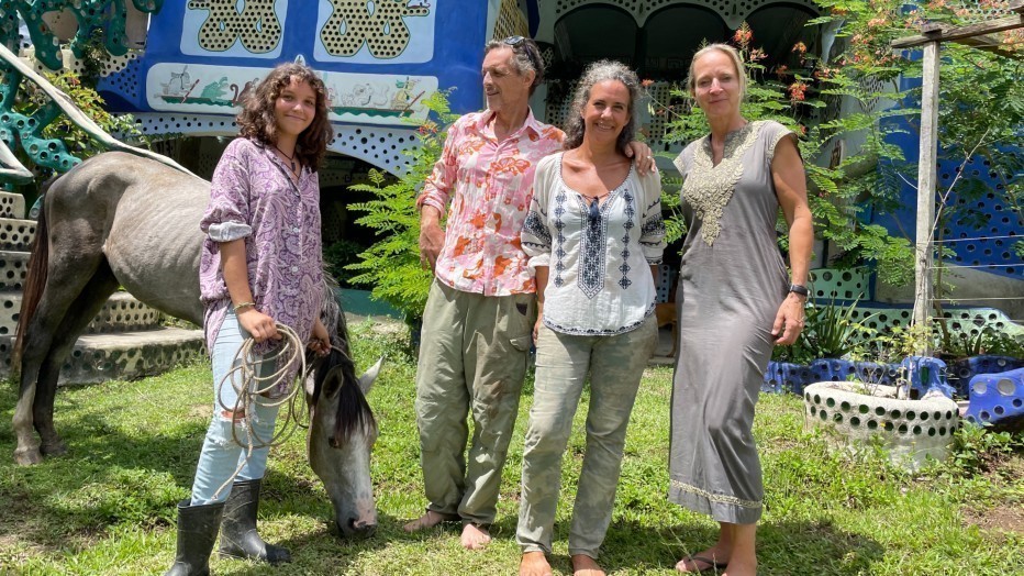 Floortje Dessing terug met Floortje Naar Het Einde Van De Wereld ...