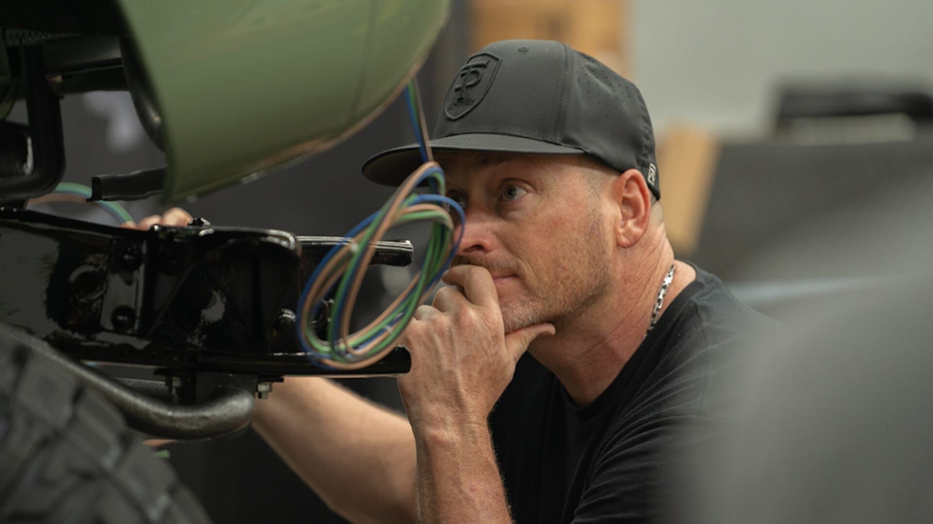 Tommy Pike restaureert bijzondere auto's in Custom Carolina - TVgids.nl