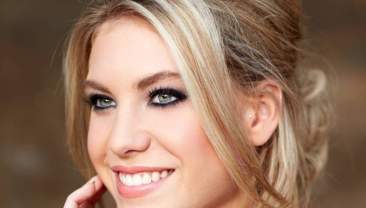 Vier BN'ers delen levensverhaal in nieuw programma Who’s that girl ...