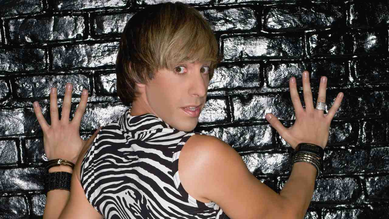 Sacha Baron Cohen gooit het over een compleet andere boeg in Brüno ...