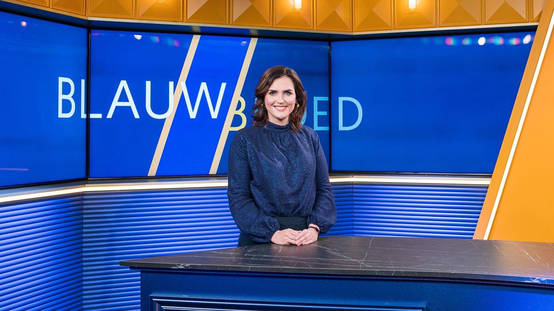 Vanavond op TV: Blauw bloed, Te land, ter zee en in de lucht, About ...