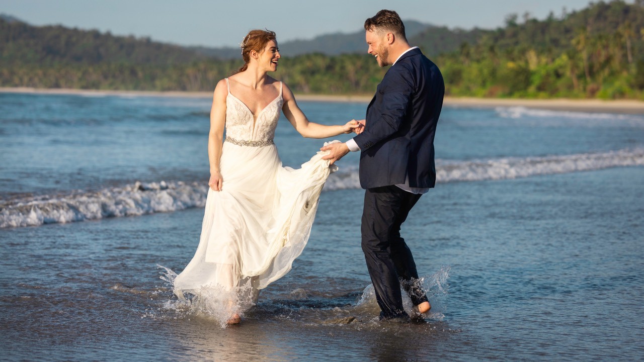 Zien: de eerste beelden van de nieuwe realityshow Gestrand op Honeymoon ...