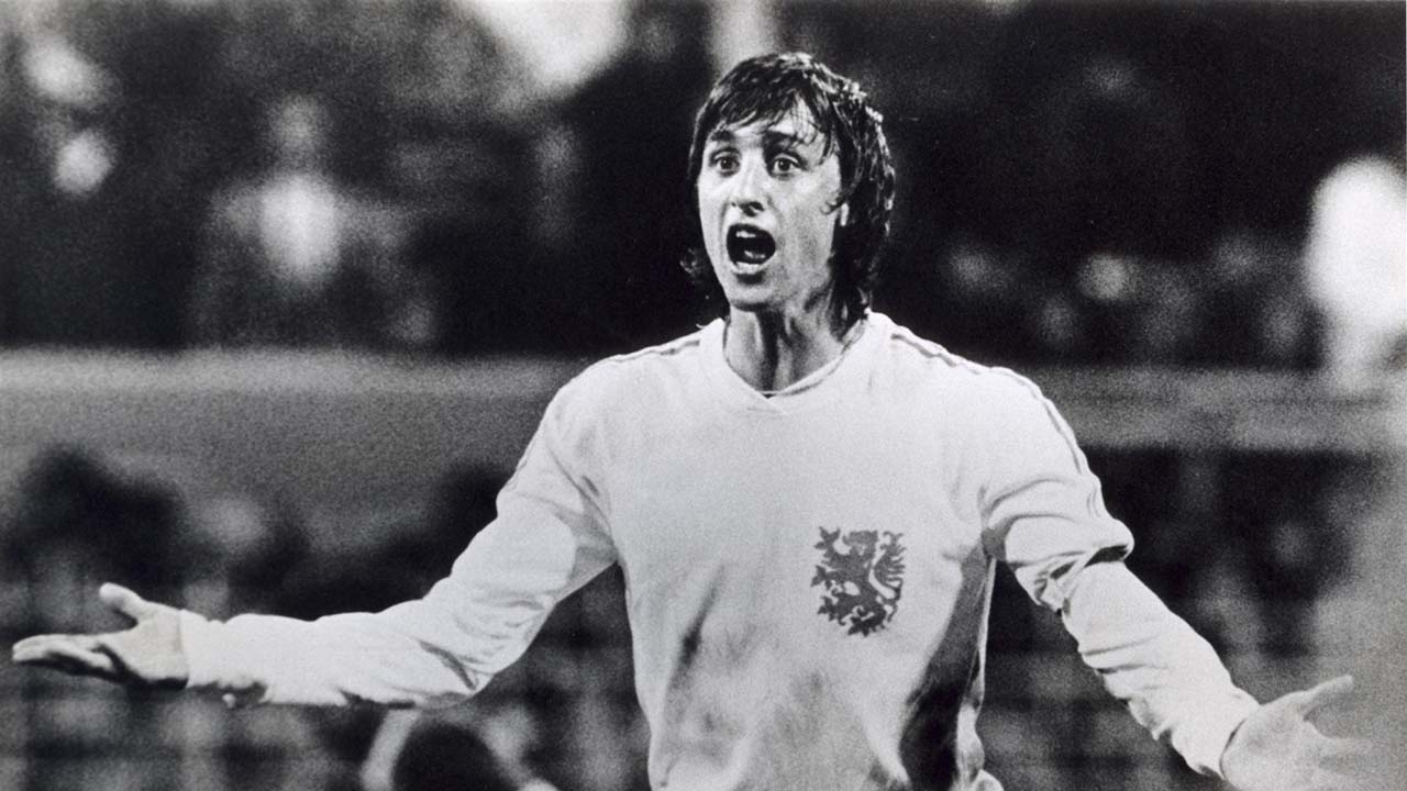 Het Oranjegevoel van '74 zoomt in op de beroemde Cruijff Turn - TVgids.nl