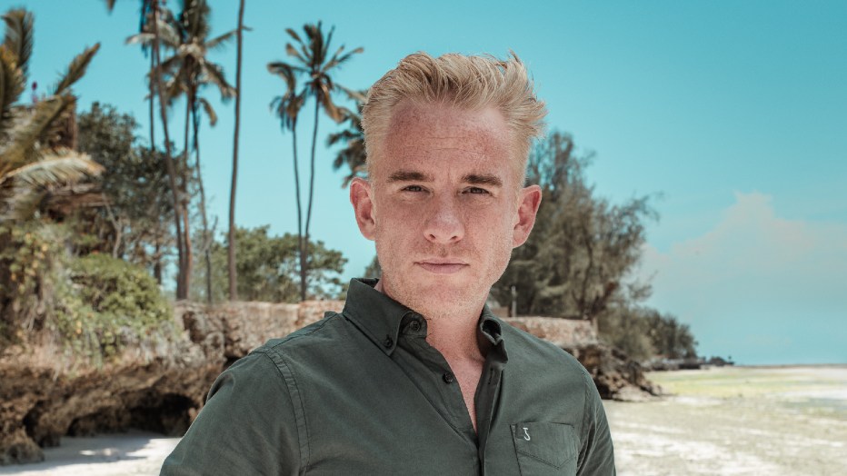 Art Rooijakkers geniet intens van Expeditie Robinson: 'Het is een ...