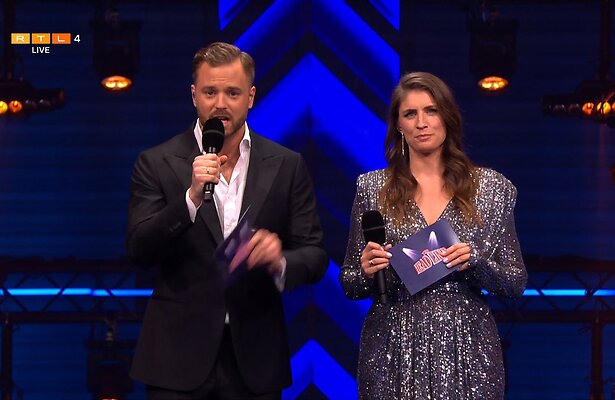 Dit is de winnaar van het eerste seizoen The Headliner - TVgids.nl