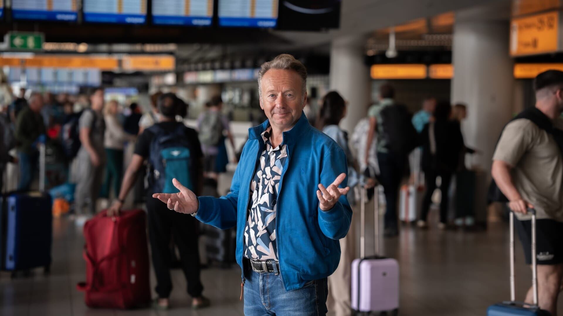 Joris Linssen praat in Hello Goodbye met mensen die een nieuwe start ...