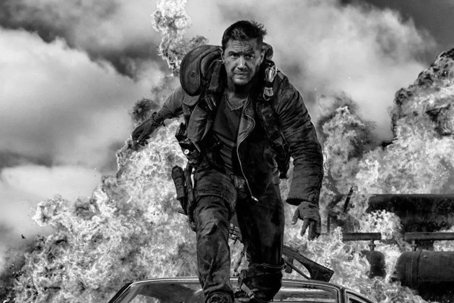Mad Max: Fury Road: Black and Chrome (Film, Actie, 2015) kijken - TVgids.nl