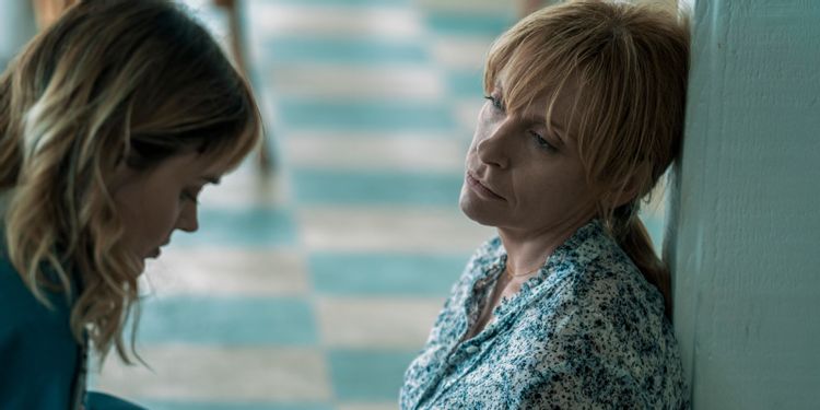 Spannende serie Pieces of Her met Toni Collette naar Netflix - TVgids.nl