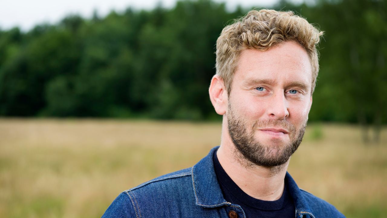 Tim den Besten interviewt koning Willem-Alexander - TVgids.nl