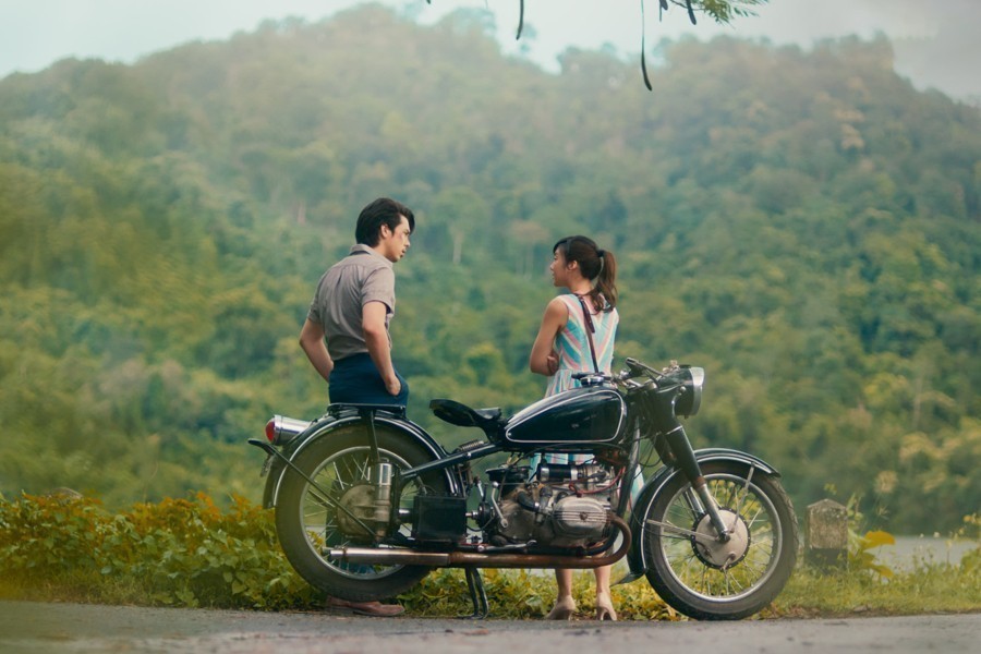 Bat War (Film, Komedie, 2024) kijken - TVgids.nl