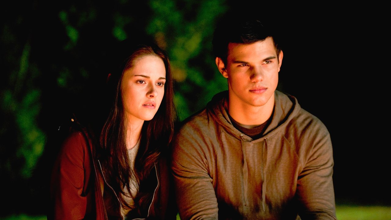 Kristen Stewart moet kiezen tussen vampier Edward en weerwolf Jacob in ...
