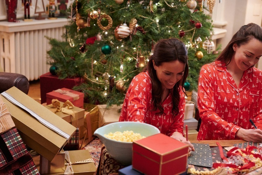 Christmas Plus One (Film, Romantiek, 2022) kijken - TVgids.nl