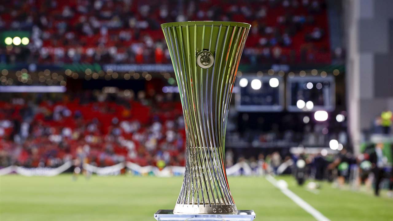 De halve finales van de Europa en Conference League zie je bij Veronica ...