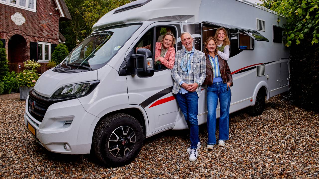 SBS6 aan de haal met Chateau Meiland: En Route - TVgids.nl